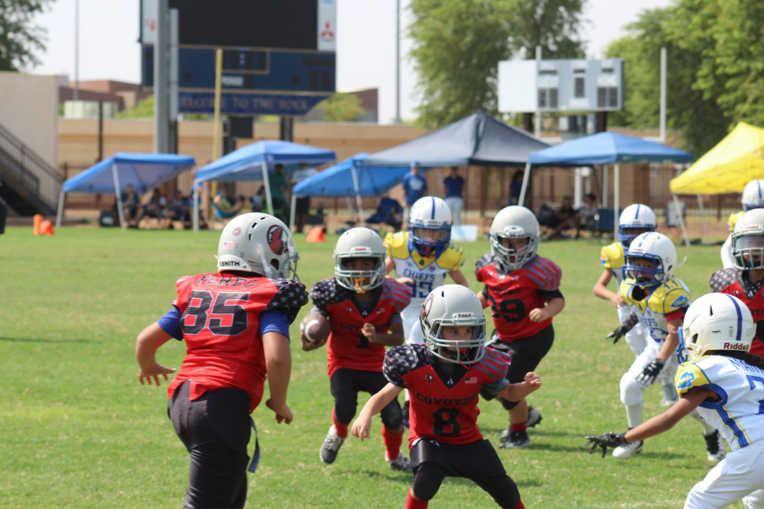 Photos – Yuma Coyotes Football